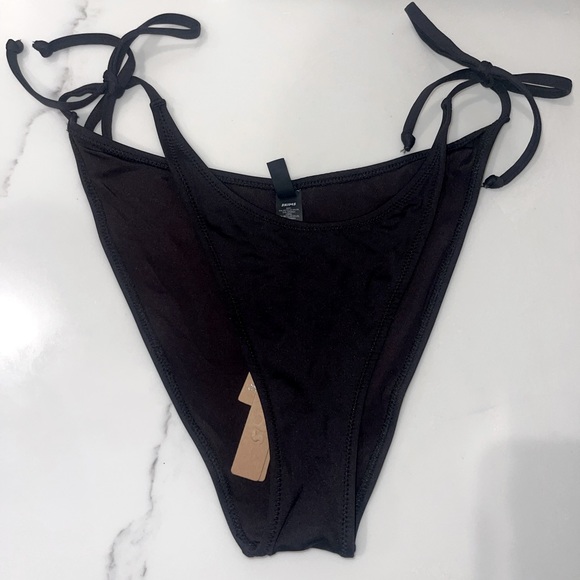 SKIMS | Swim | Nwt Skims Swim Dippy Tie Bottom | Poshmark